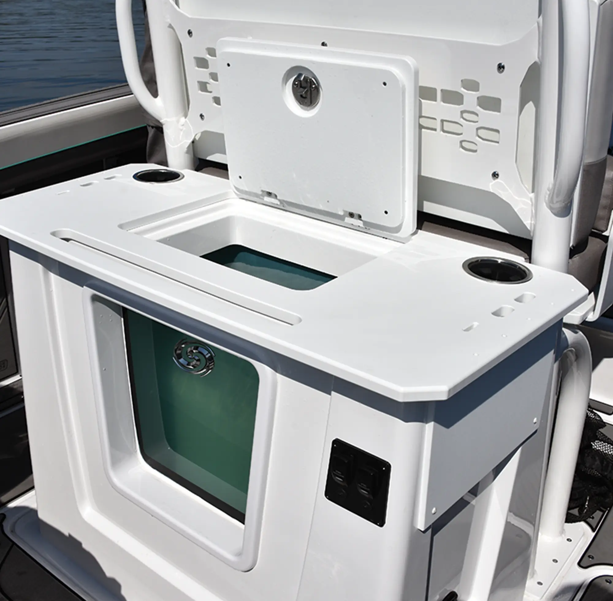 Hurricane 24 Center Console